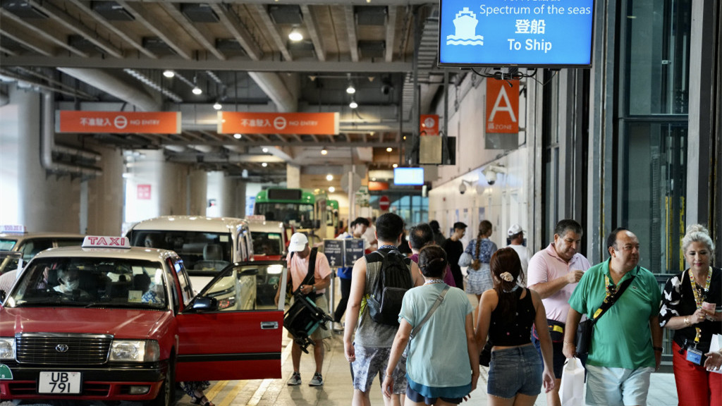 啟德郵輪碼頭業界倡以巴士包車疏導旅客 議員促隔離設施改建特賣場 新浪香港